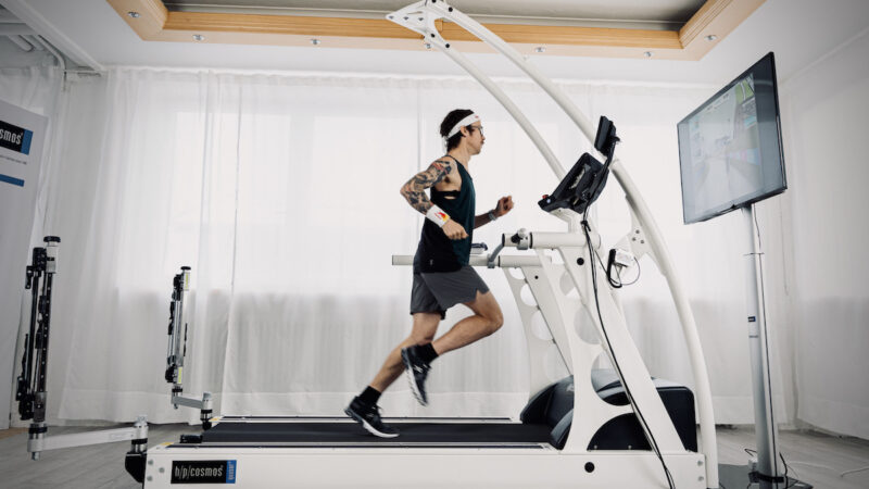 Weltrekord-Versuch: Florian Neuschwander ballert 100 Kilometer auf dem ...